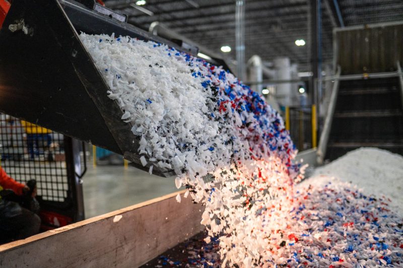 avrorecycling.com